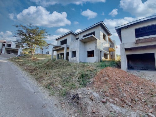 Carrick Creagh Stands and Villas For Sale | Arosume Property Development